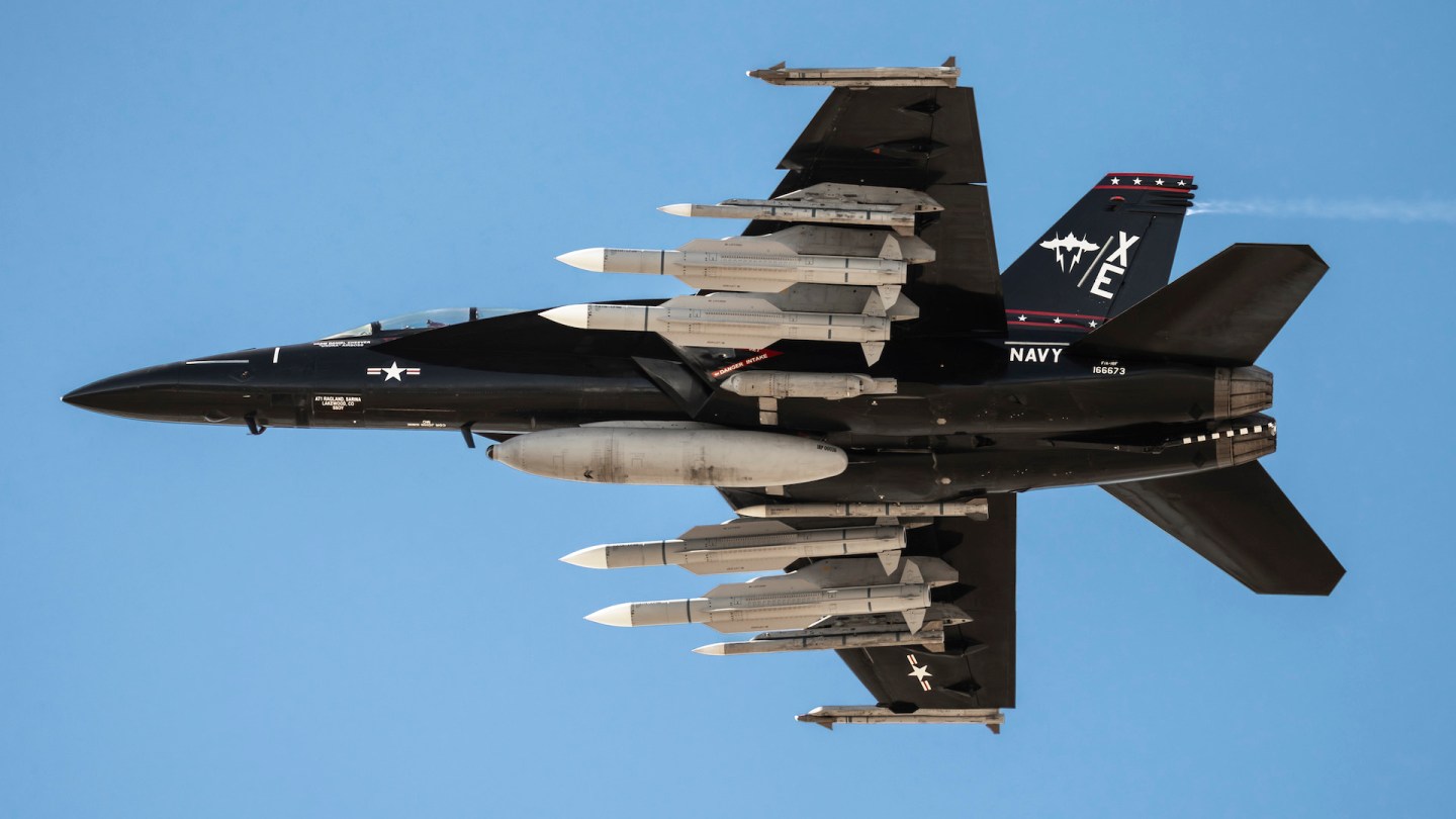 F/A-18 Super Hornet Appears With Unprecedented Heavy Air-To-Air Missile ...