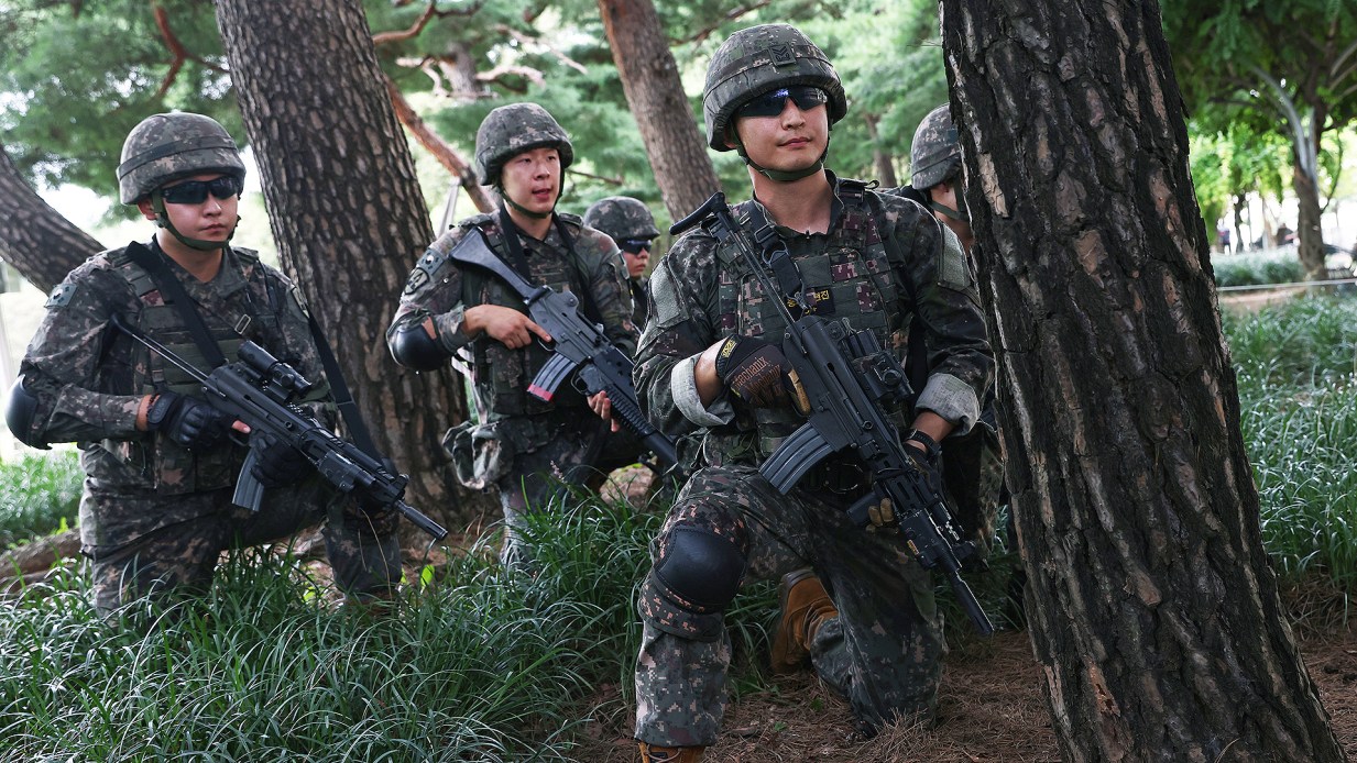 South Korea Could Send Advisors, Weapons To Ukraine Over North Korean ...