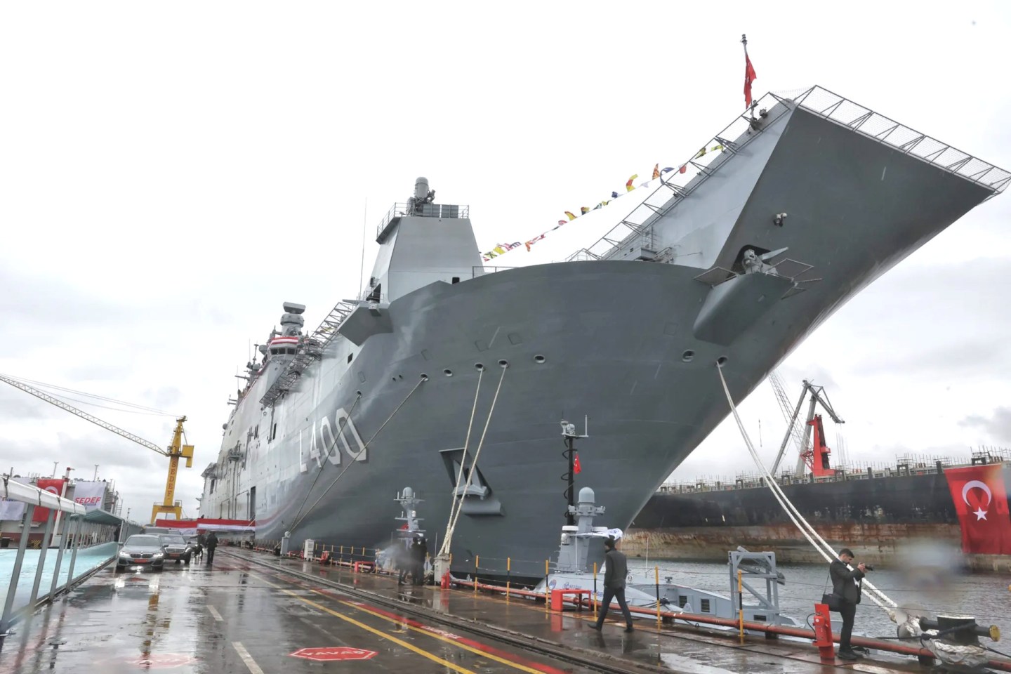 TB3 Operates From Turkey’s ‘Drone Carrier’ Amphibious Assault Ship For ...