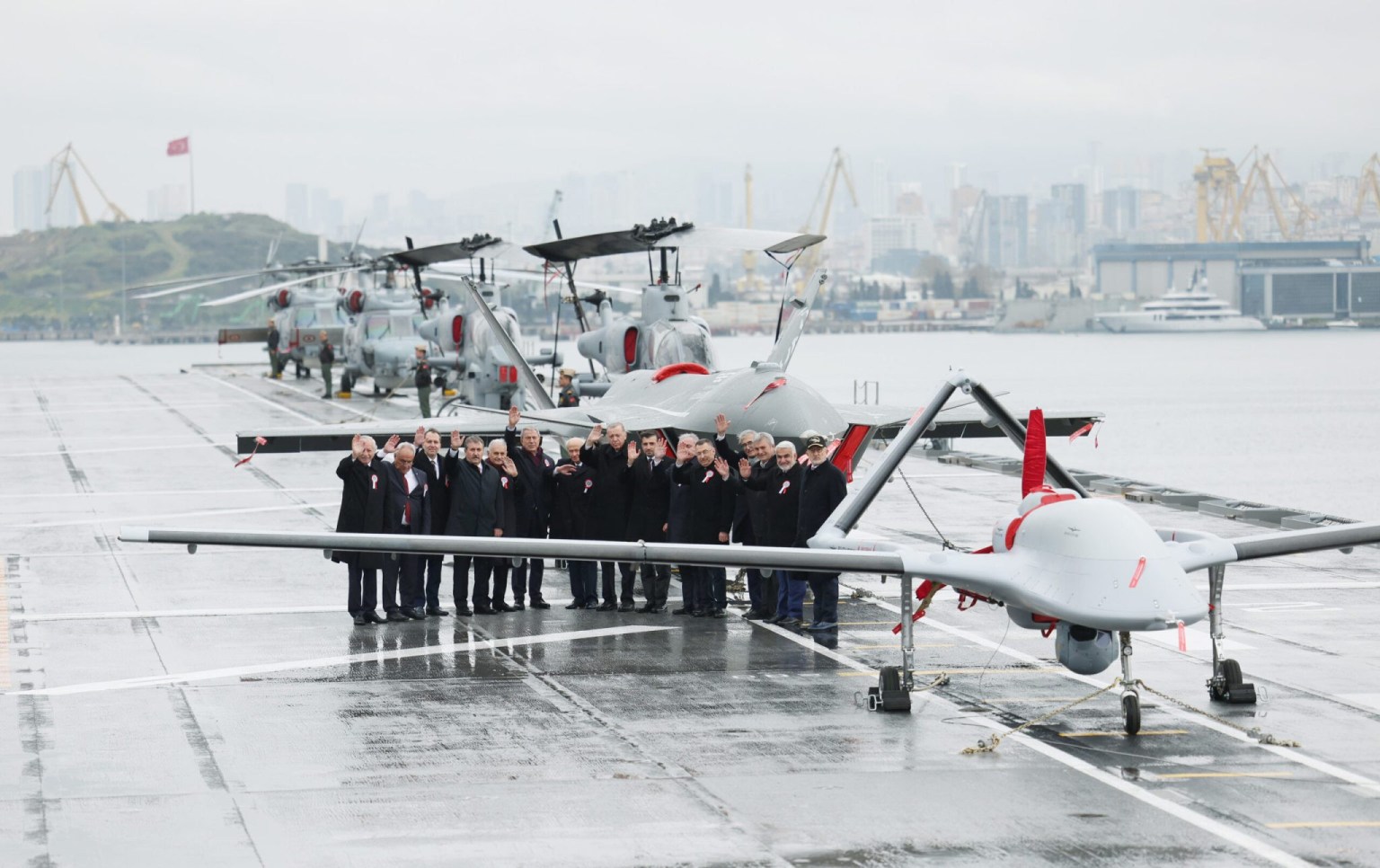 TB3 Operates From Turkey’s ‘Drone Carrier’ Amphibious Assault Ship For ...