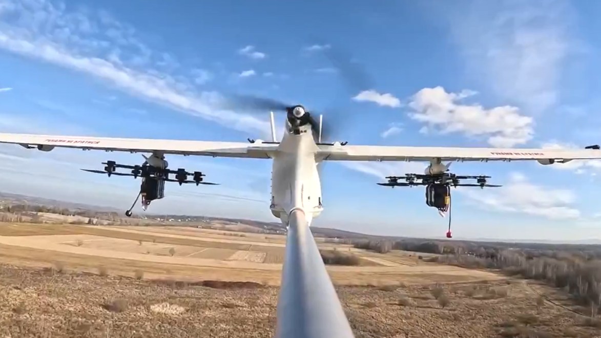 Watch A Ukrainian Uncrewed Aerial Mothership Launch Kamikaze Drones