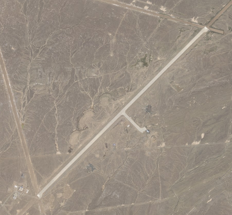 Mysterious Object Appears At Remote Chinese Airfield Linked To ...