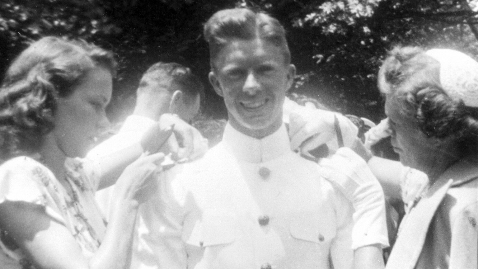 The Time Navy Lt. Jimmy Carter Was Lowered Into A Partially Melted-Down ...