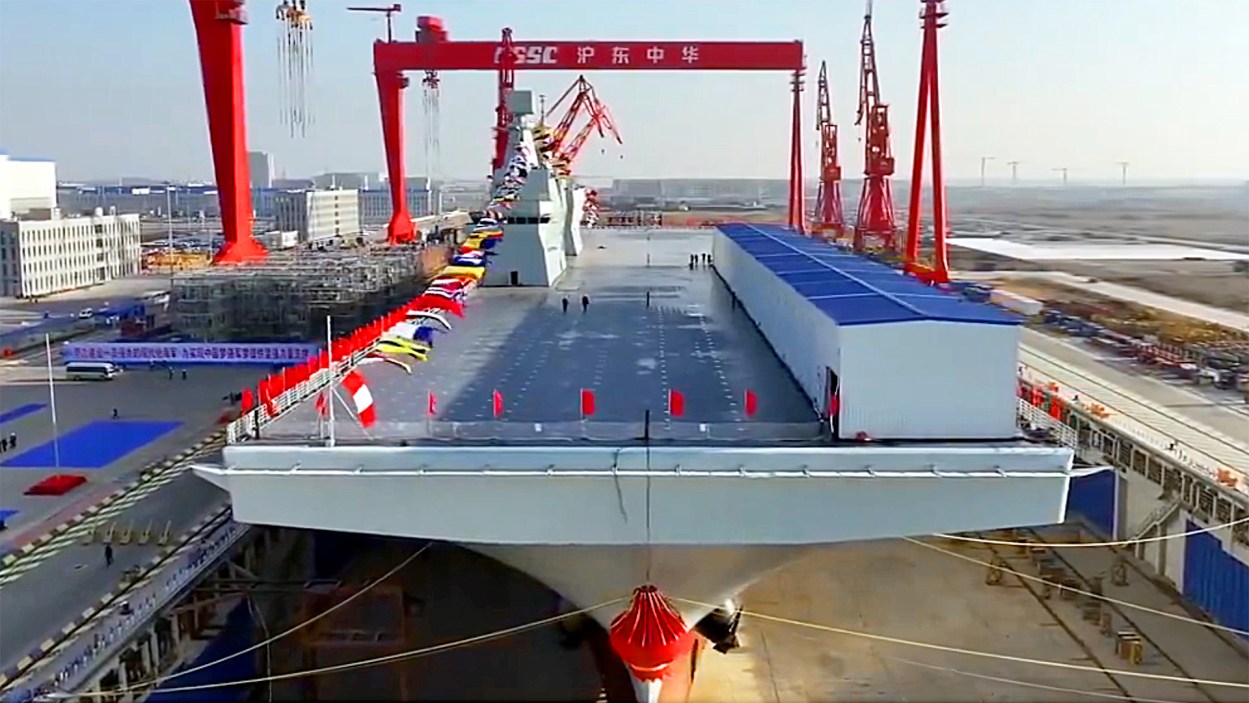 China's Monster Type 076 Amphibious Assault Ship Seen Like Never Before ...