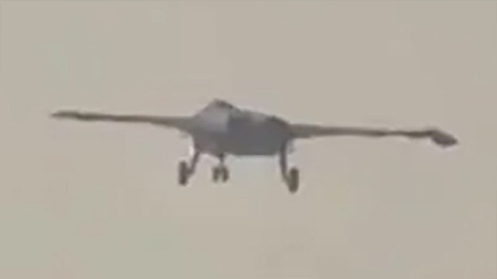 China’s Mysterious Tailless Stealth Fighter Has Swiveling Wingtips