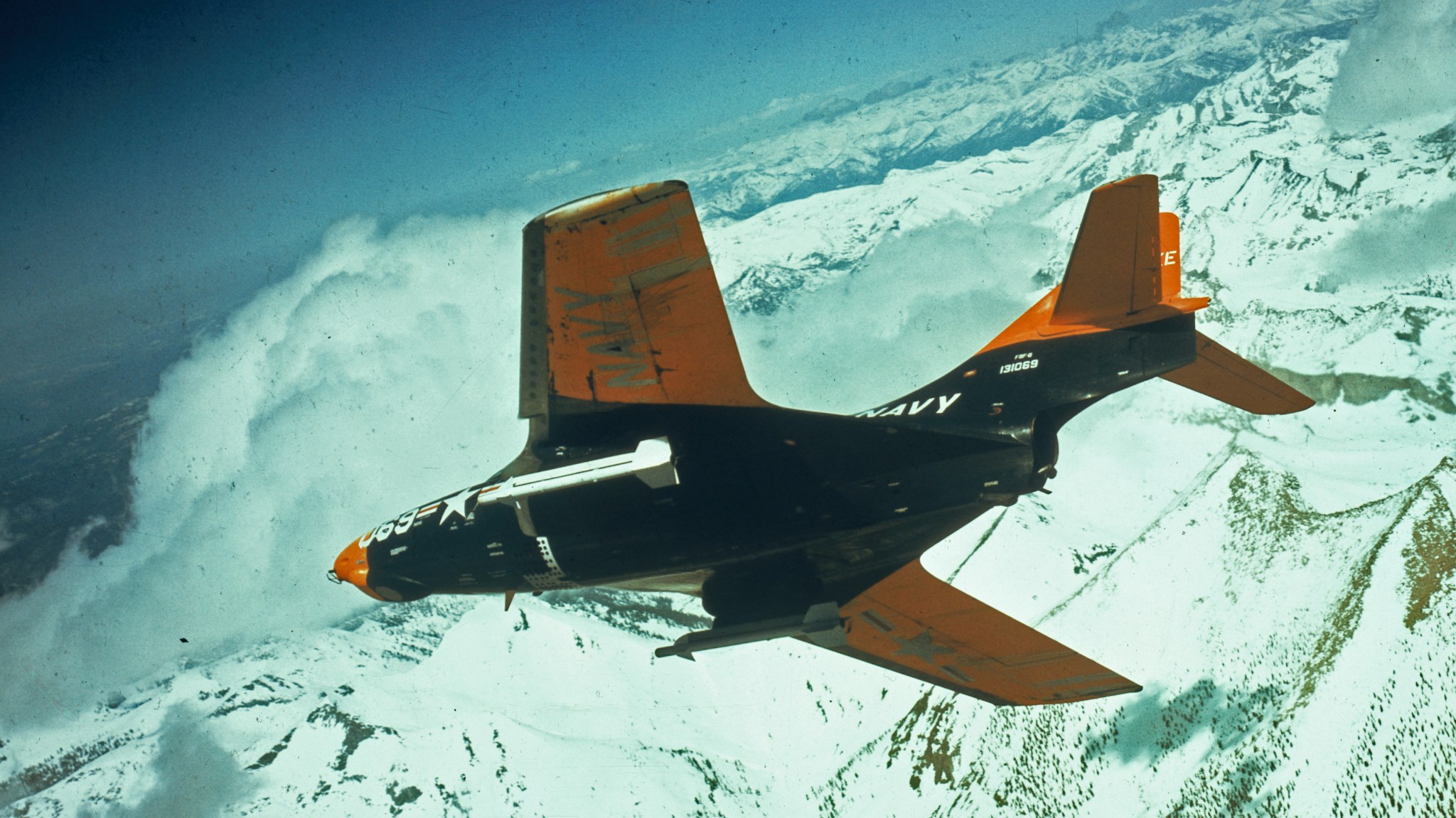 The Navy Nearly Built A Nuclear Armed "Super Sidewinder" Air-To-Air Missile
