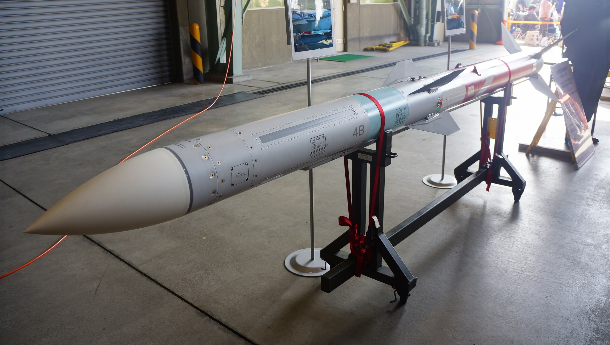 Uk Emphasizes Need To Arm Tempest Stealth Fighter With Larger Longer