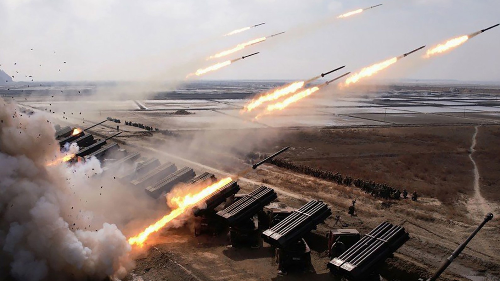 Army's New Huge Barrel Packing 155mm Howitzer Doubles Range To 40 Miles ...