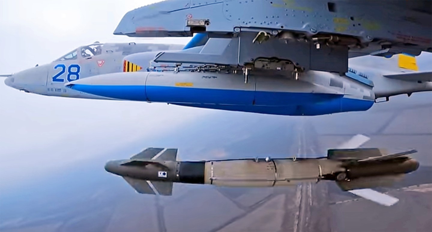Ukraine’s Su-25s Seen Launching Hammer Rocket-Boosted Bombs For The First Time