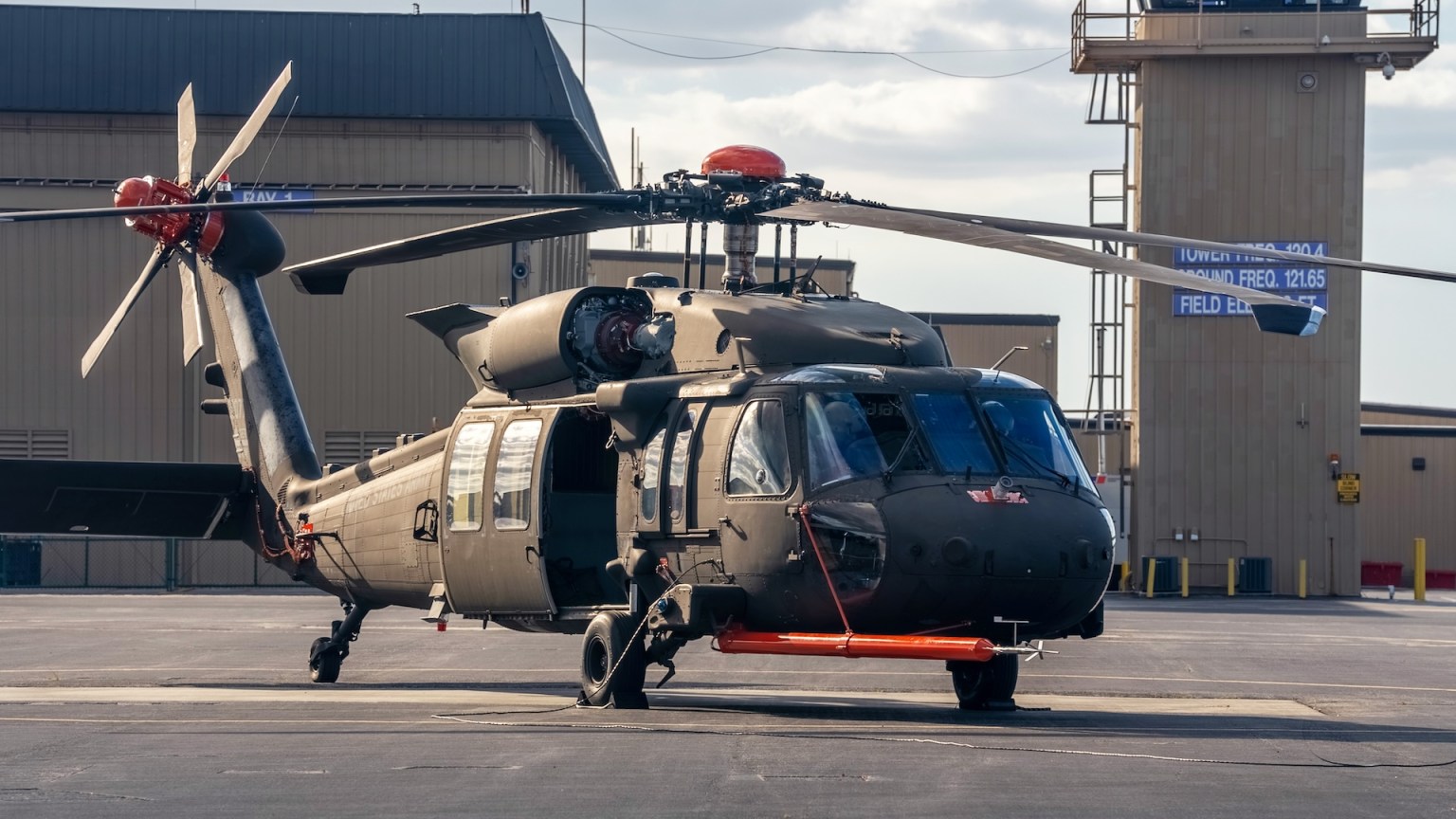 UH-60 Black Hawk Begins Ground Tests With Far More Powerful T901 Engines