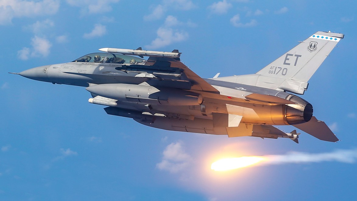 AI-Enabled Cognitive Electronic Warfare Capability Plugs Into F-16's Existing Radar Warning Receiver