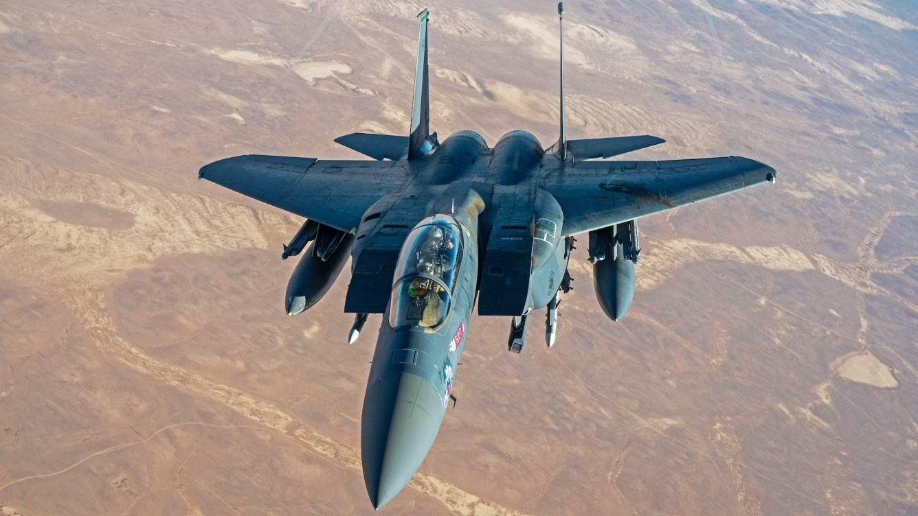 F-15 Uses New Infrared Pod To Shoot Down Target F-16 With AIM-120 Missile