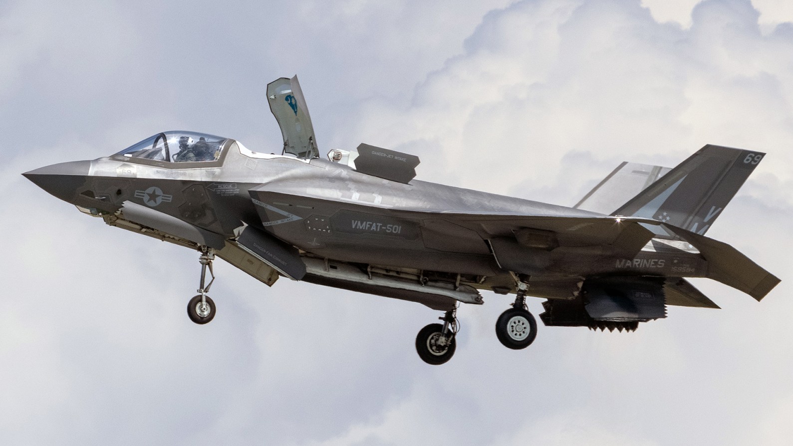 Sacked Marine Pilot Whose F-35B Flew Without Him After Ejecting Gives ...