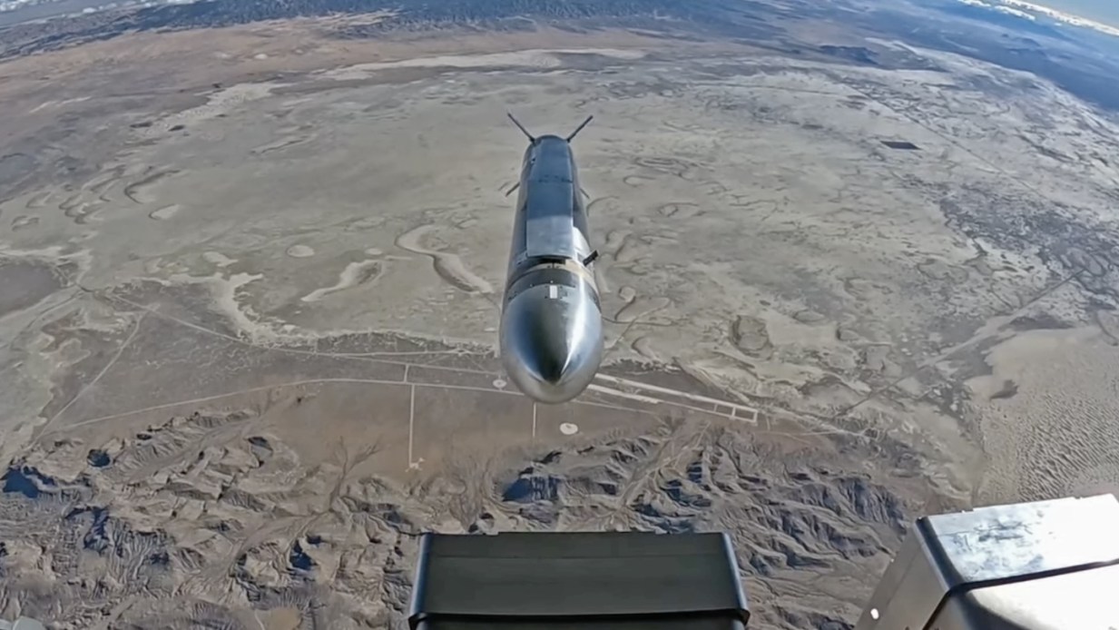 AC-130J Ghostrider Gunship Launches Black Arrow Small Cruise Missile In ...