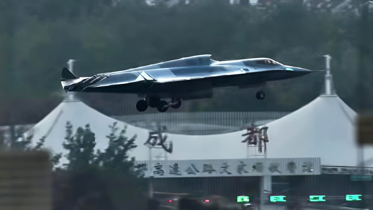 New Views Of China's Next Generation Fighters