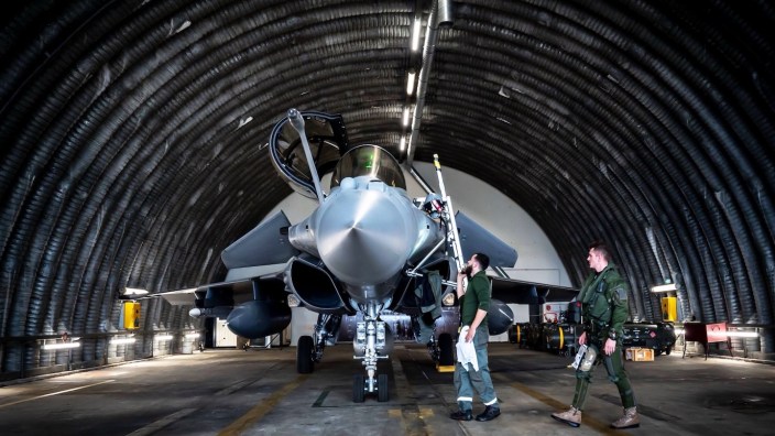 Rafale Reemerges With Conformal Fuel Tanks
