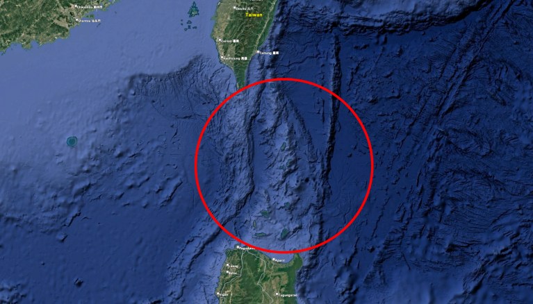 USMC Anti-Ship Missile Deployment To Highly Strategic Luzon Strait Is ...