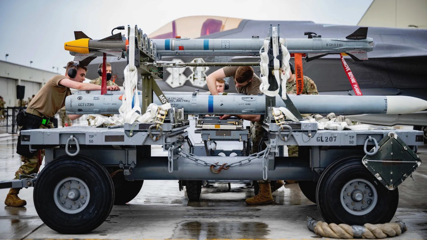 New AIM-120E Variant Of AMRAAM Air-To-Air Missile Hinted At By USAF