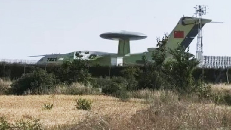 China’s New KJ-3000 Airborne Early Warning Radar Jet Seen In Detail In ...