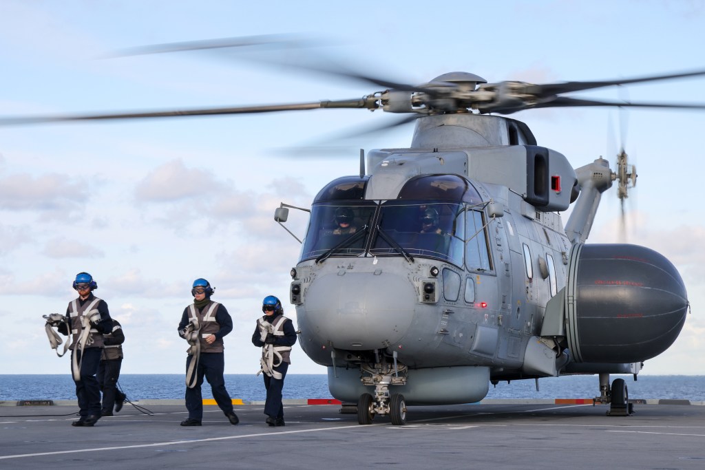 Royal Navy To Arm Its Carriers With Long-Range Missiles