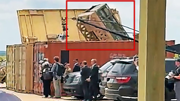 Mysterious Shipping Container Rocket Launcher Spotted At Trump's Visit ...