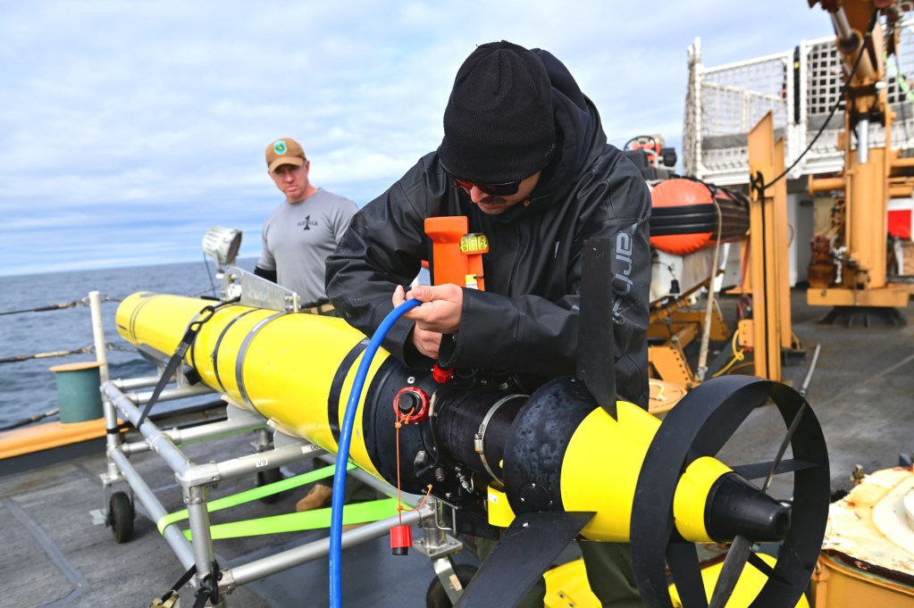 Navy Cancels Nuclear Submarine Torpedo Tube-Launched And Recovered ...