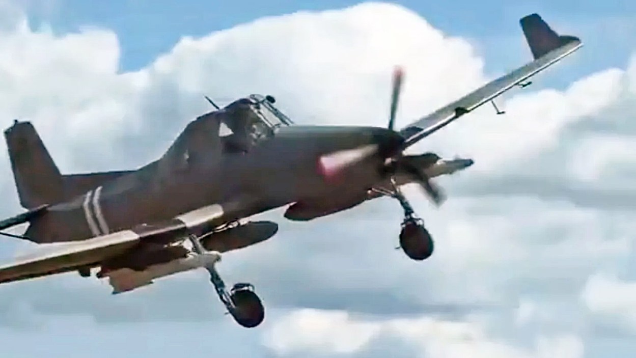 Crop Duster Armed With Air-To-Air Missiles Appears In Ukraine