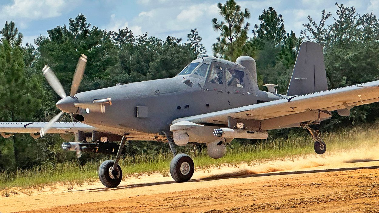 Air Force's Crop Duster Converted Into Attack Plane Crash Lands In ...