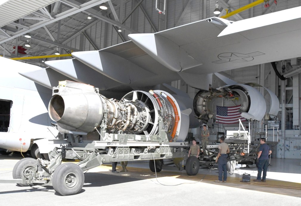 C-17 Will Fly Until 80 Years Old Under New USAF Airlifter Strategy