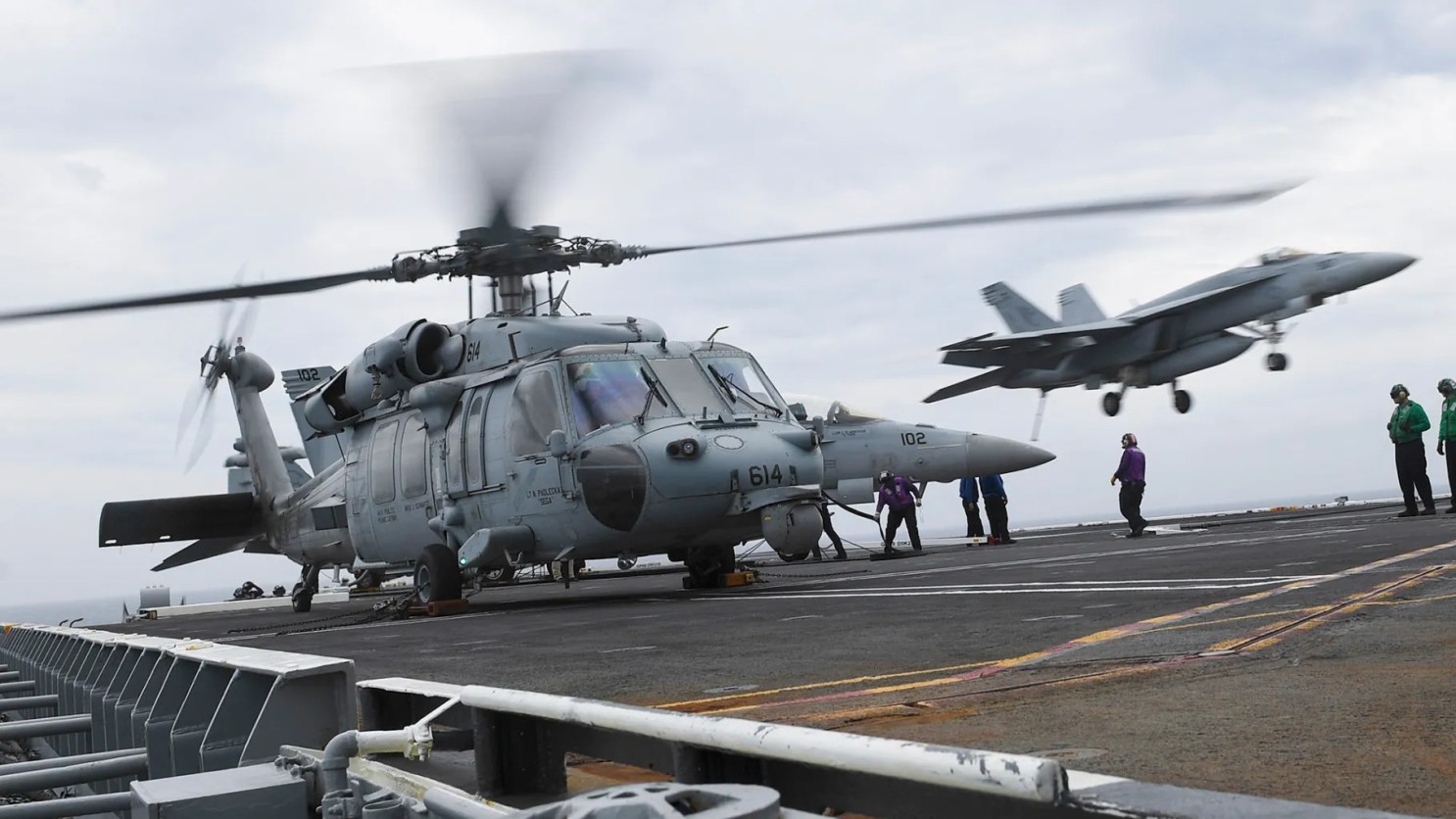 Navy Recovers Crashed Super Hornet, Seahawk From Bottom Of South China Sea