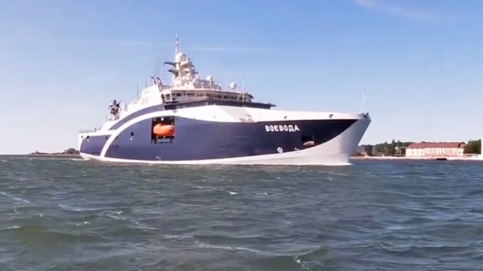 Is This Russian Rescue Ship Really "Putin’s New Yacht?"