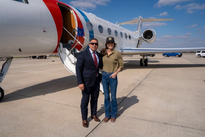 Department Of Homeland Security’s New Gulfstream Jet Now In Service ...