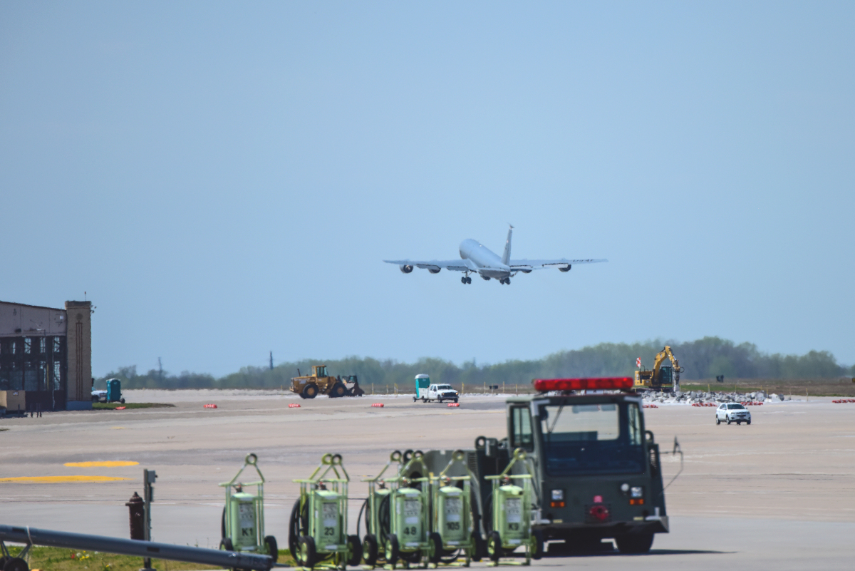 More Than A Dozen Air Force KC-135s and KC-46s Flee Kansas Base Ahead ...