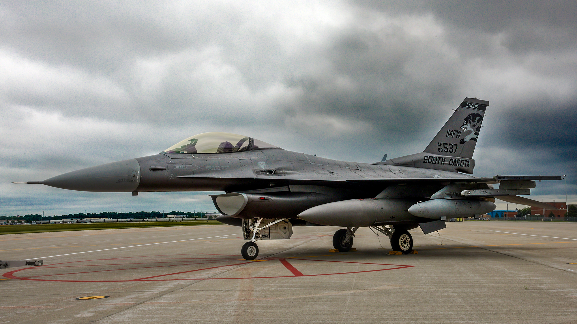 Video Of Pilot Ejecting From F-16 Just Before Crash In California Surfaces
