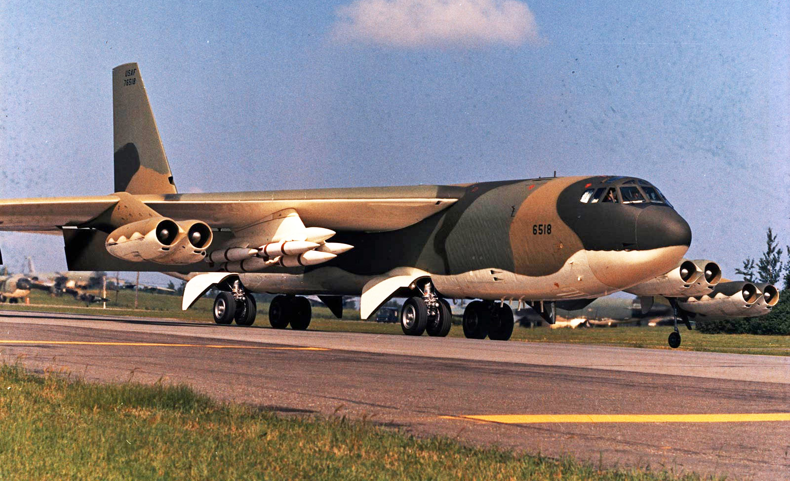 B-52s Would Have Nuked Their Way Through Soviet Air Defenses With These ...