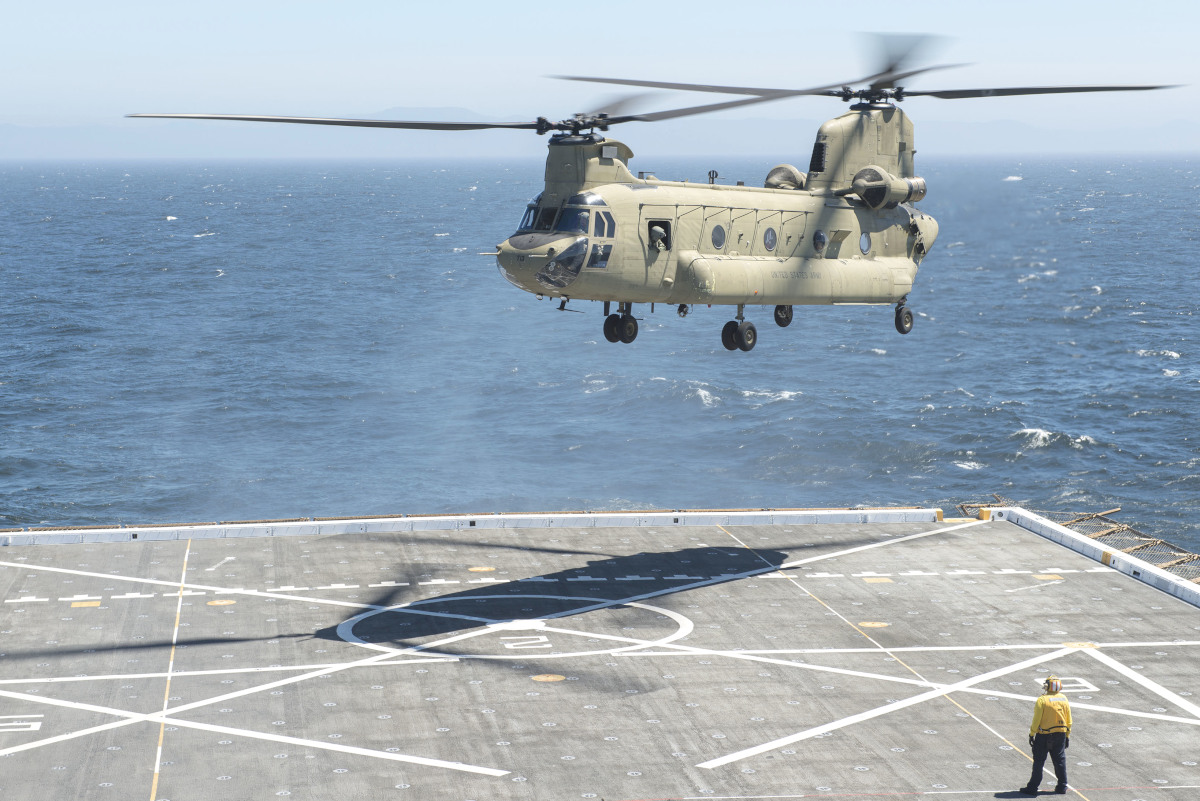 Navy Hovercraft Storm Beaches In Oregon And Washington In Preparation ...