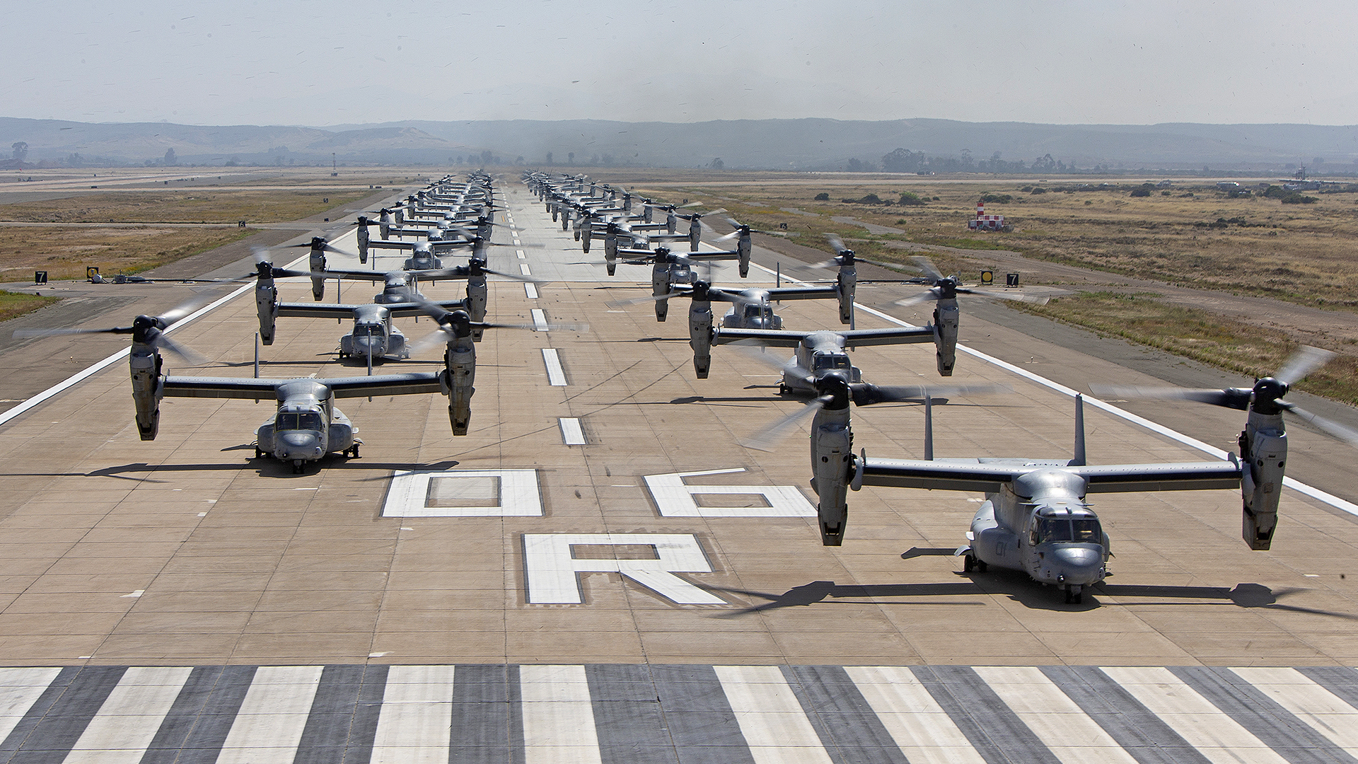 You Have To See These Pics Of Marine MV-22s And CH-53s Executing A ...