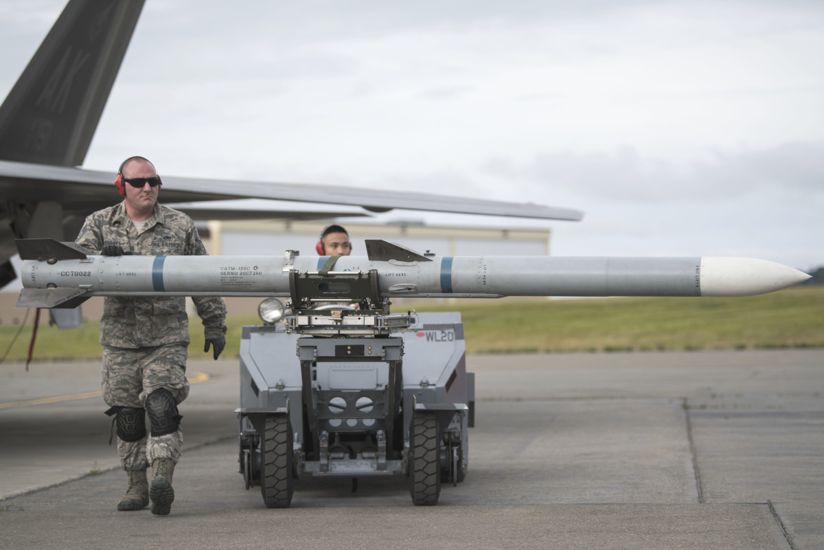 Meet The AIM-260, The Air Force And Navy's Future Long-Range Air-To-Air ...