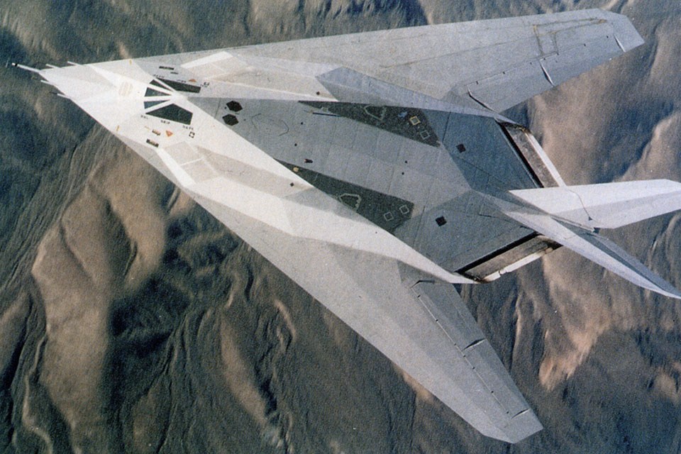 Test Pilot Recounts F-117's Wobbly First Flight And Entering Into Its ...
