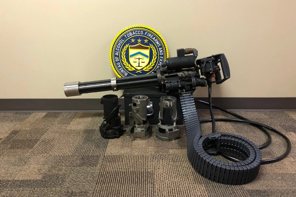 Cartel "Narco Tanks," Heavy Weapons On Full Display During Battle Over ...