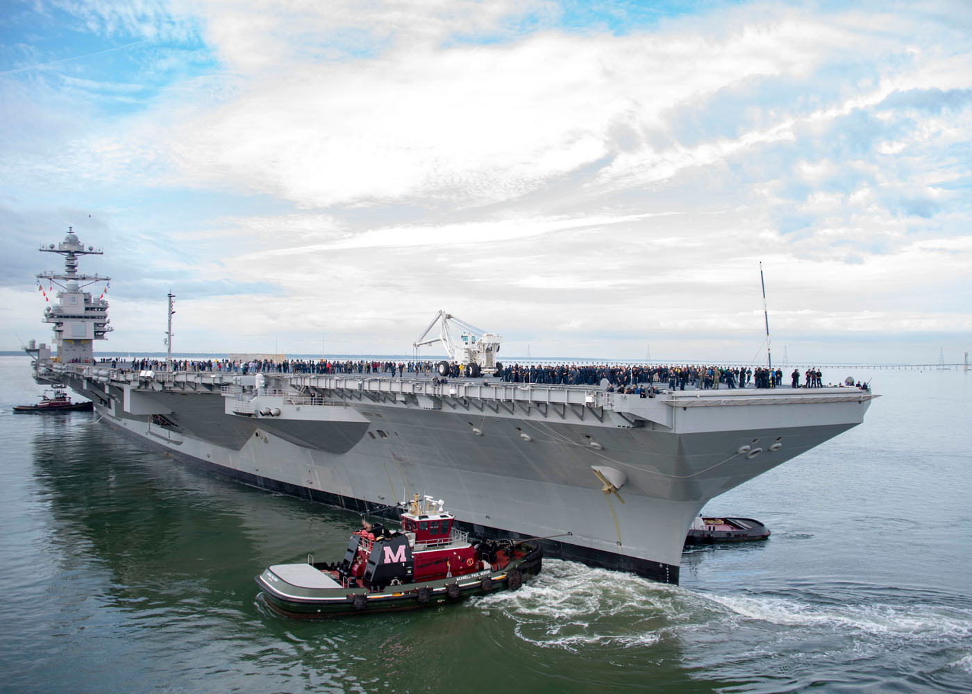 Check Out These Shots Of America's New Supercarrier Ripping Through ...