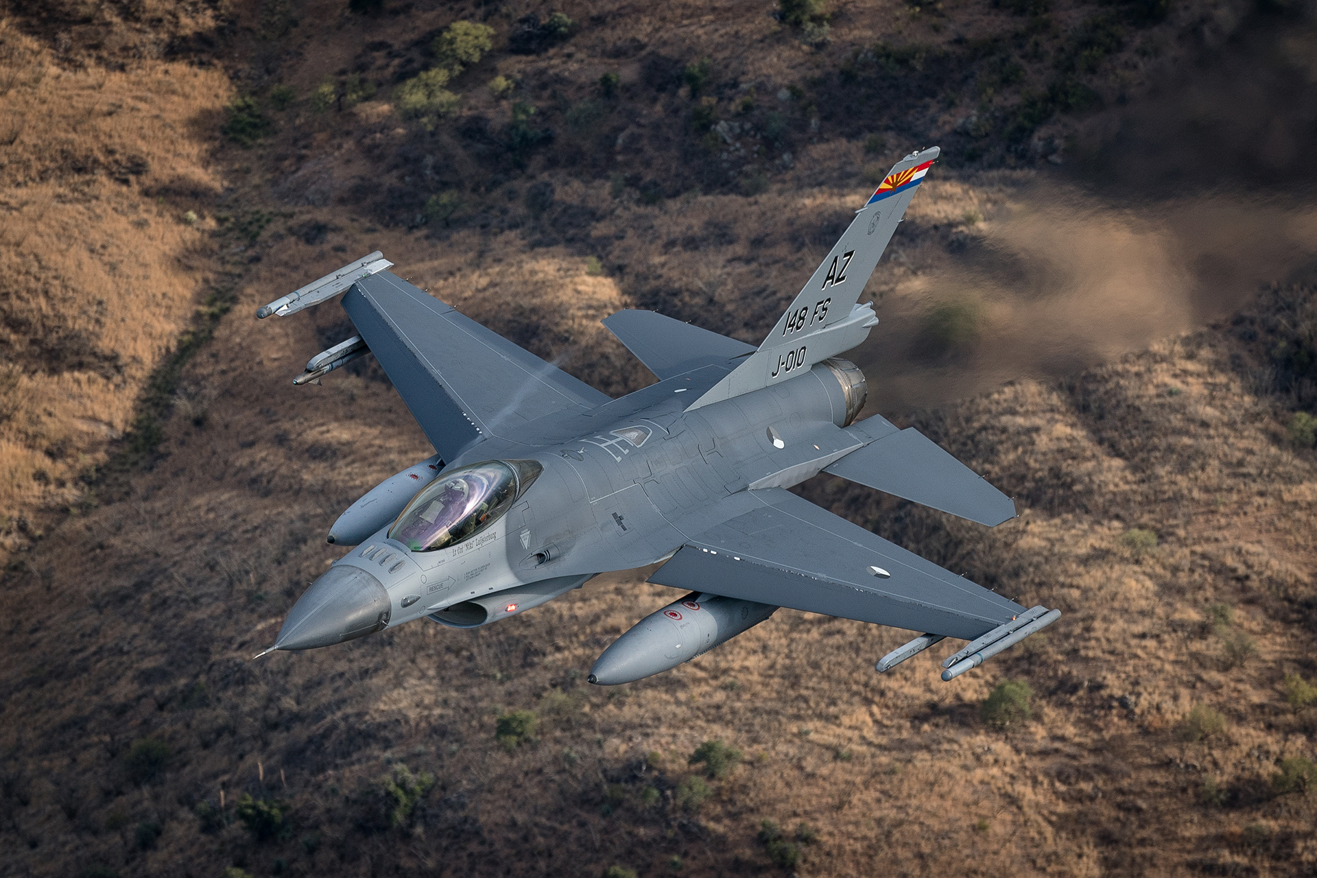This Photo Of An F-16 High Over Arizona At Sunset Is Mind-Blowingingly ...