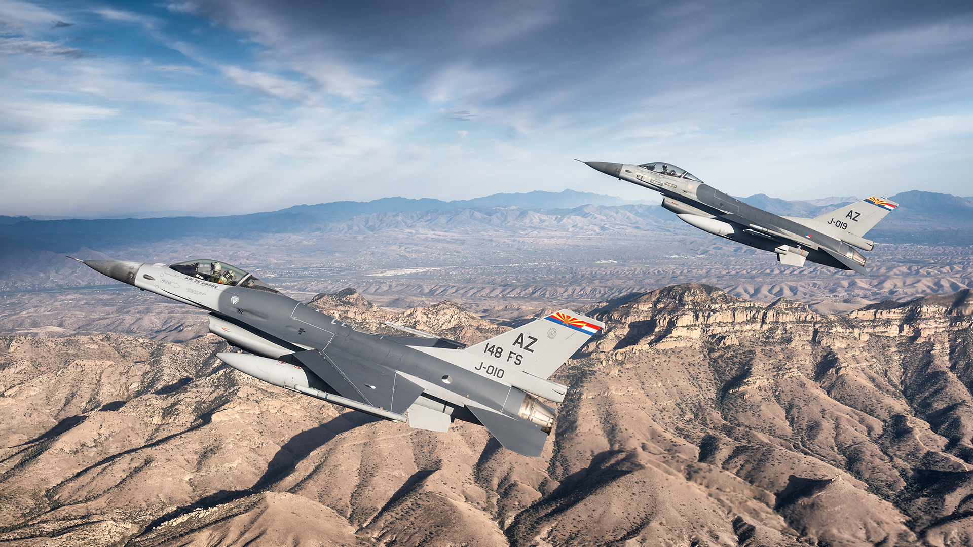 This Photo Of An F-16 High Over Arizona At Sunset Is Mind-Blowingingly ...