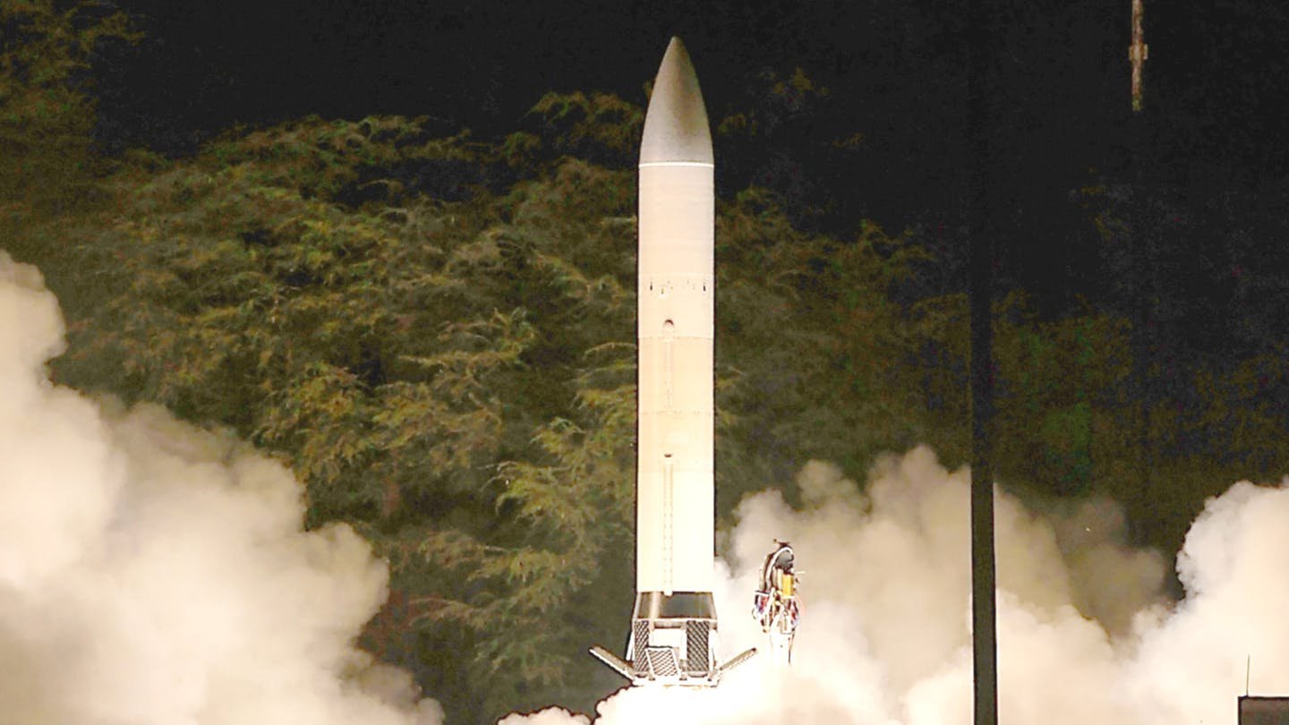 Pentagon Conducts First Test Of Non-Nuclear Capable Ballistic Missile ...