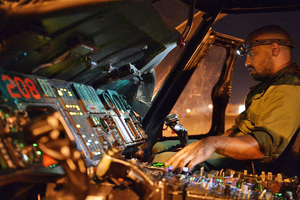 Flying The First Night Of War In Iraq Without A Wingman And Two Polish ...