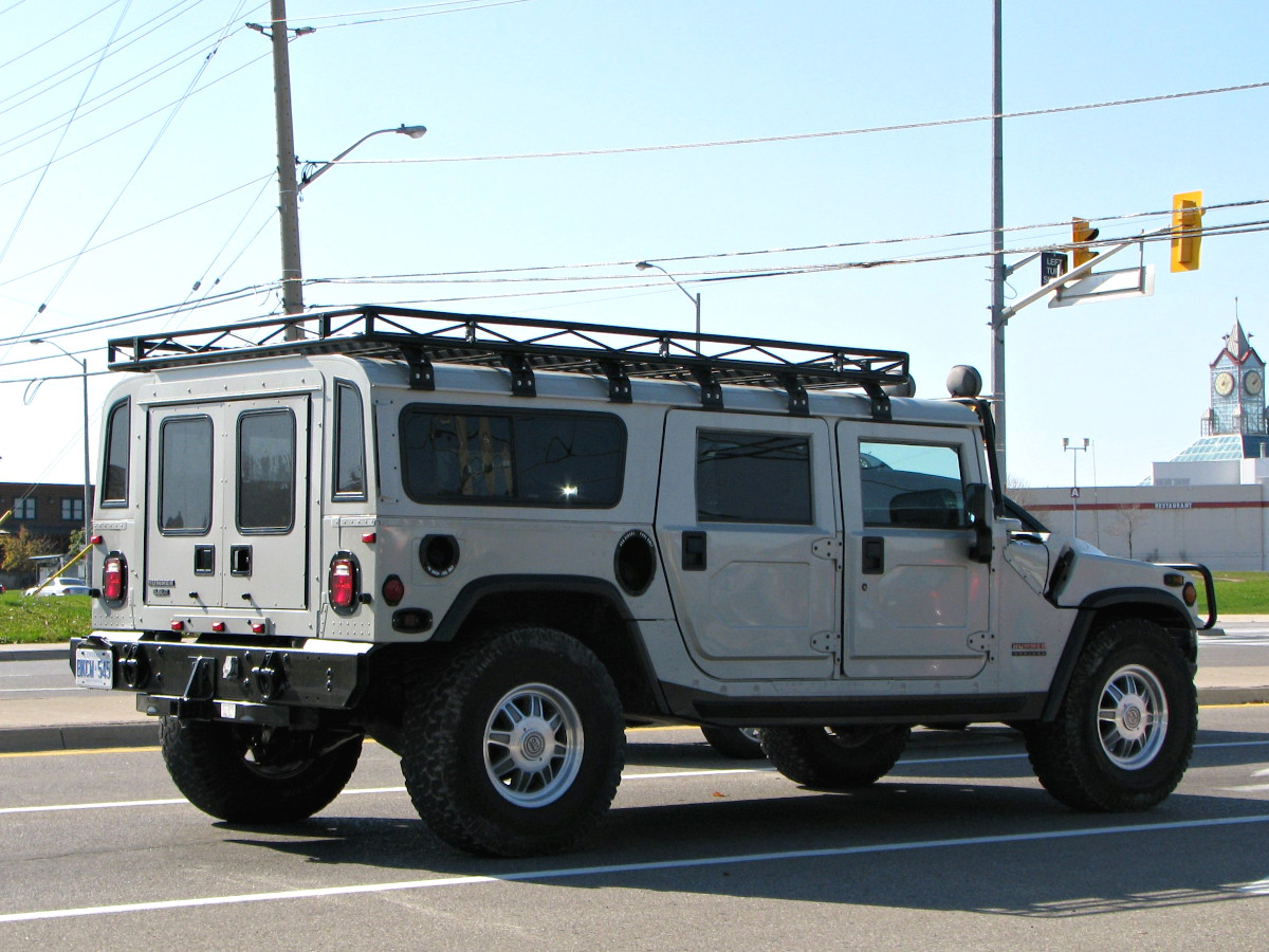 One Example From The Army's Tiny Fleet Of Stretch Limo-Like Humvees Is ...