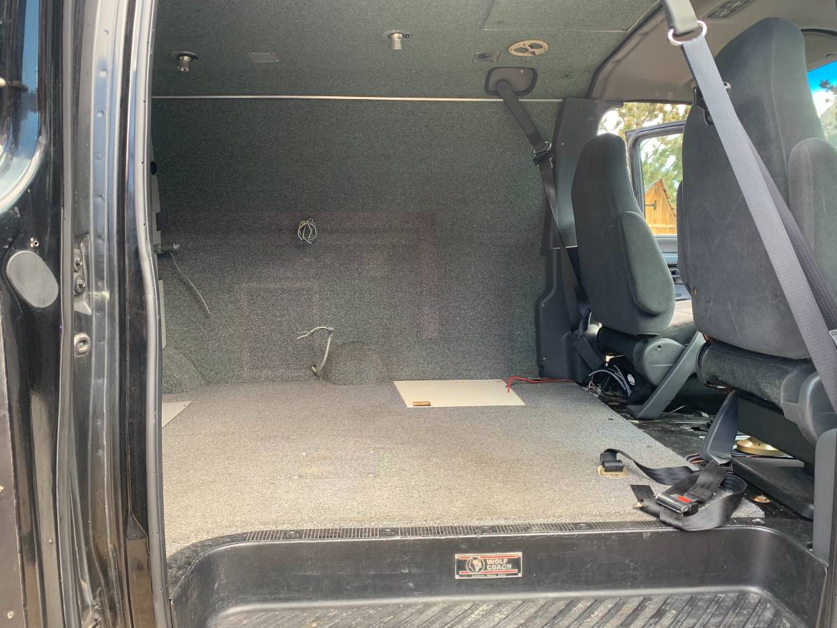 You Can Buy This Rare Ford Presidential Motorcade "Roadrunner" Command Van