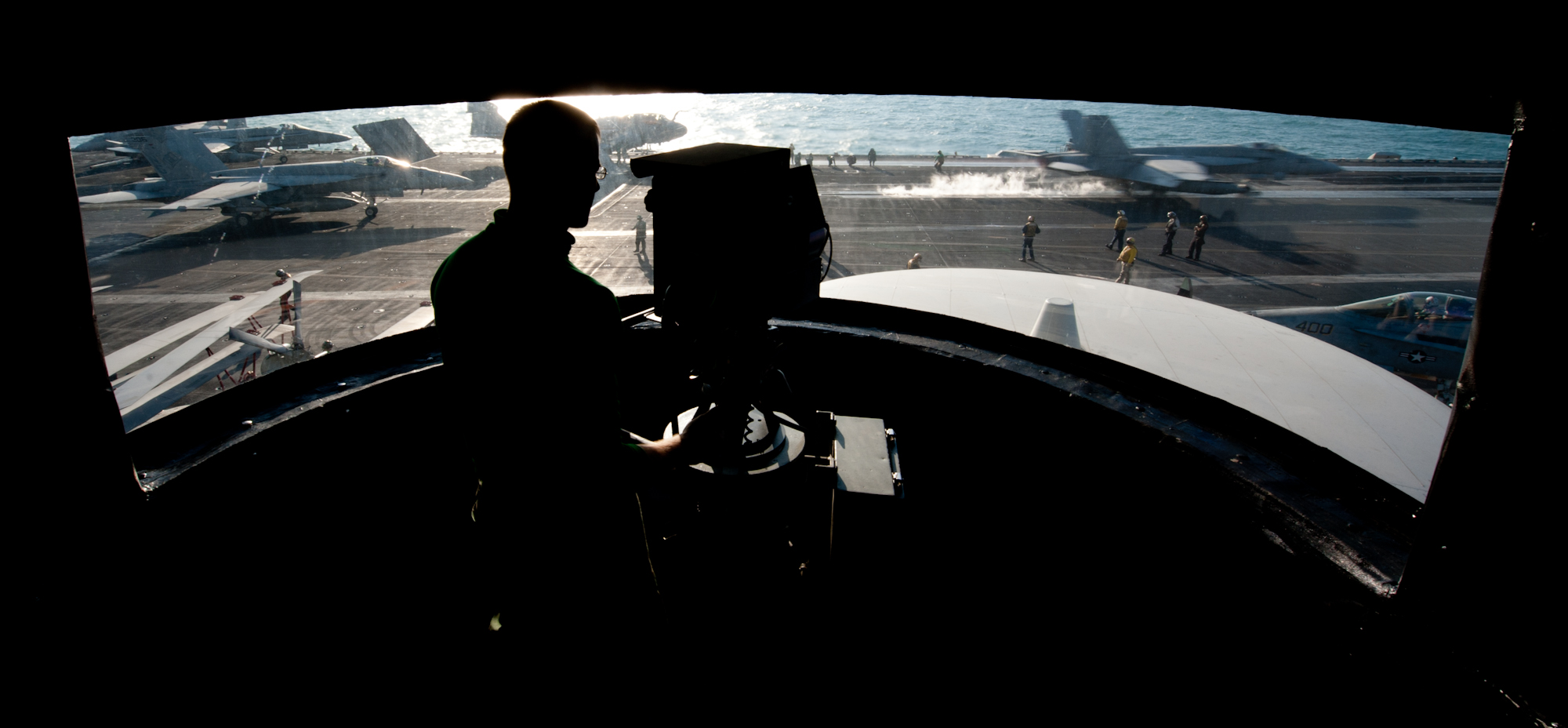 Here's What This Panoramic Windowed Room Does On American Aircraft Carriers