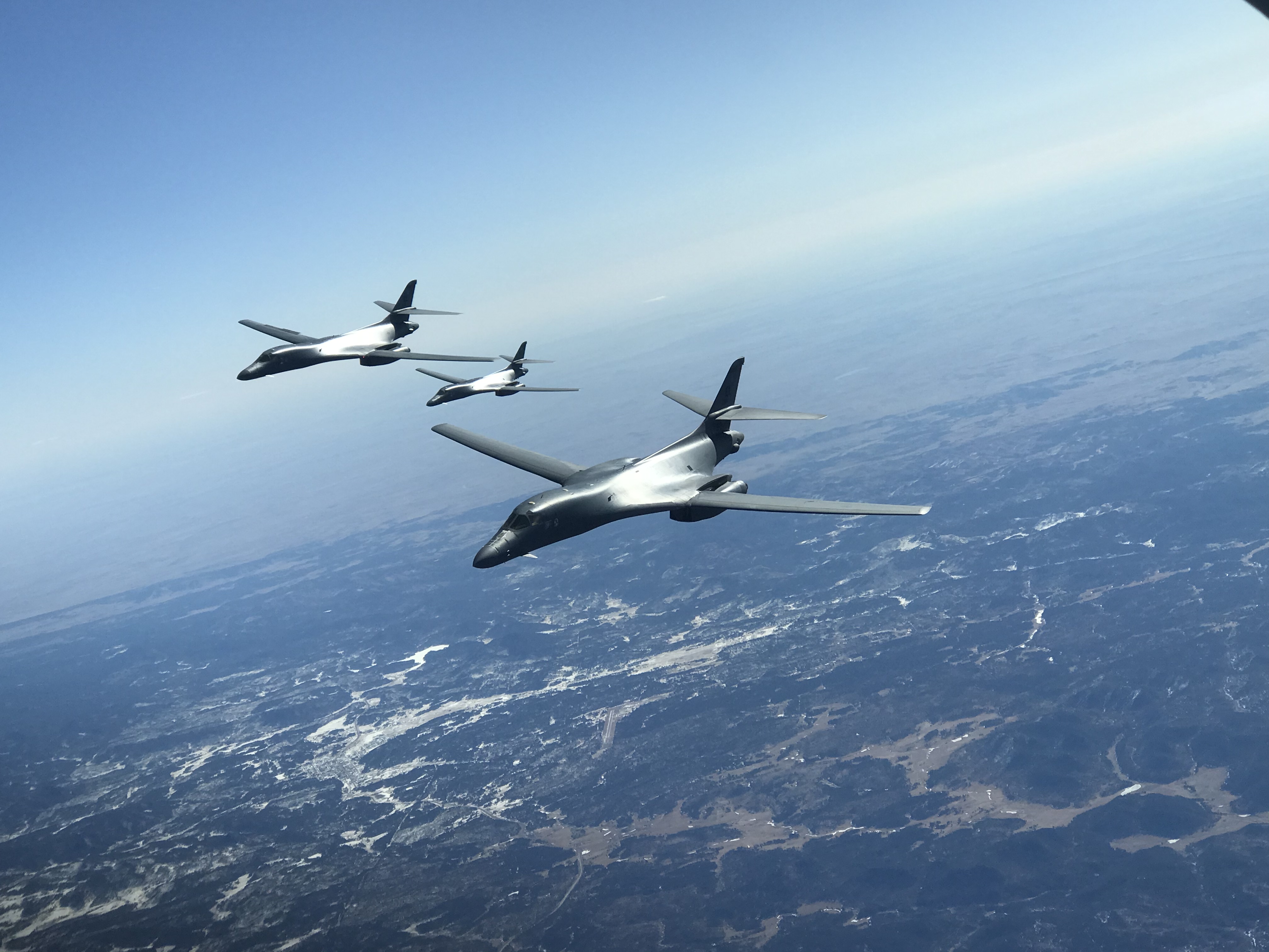 Tanker Boom Operator Photographs Rare And Glorious Formation Of Four B ...