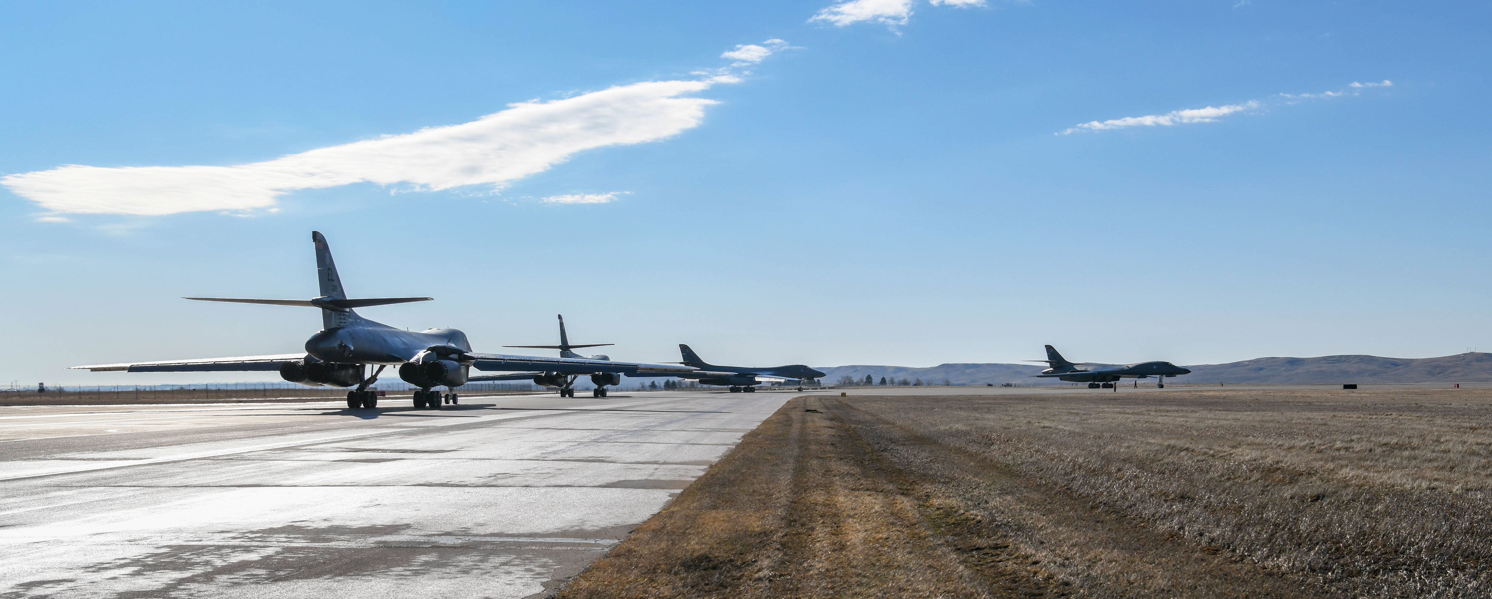 Tanker Boom Operator Photographs Rare And Glorious Formation Of Four B ...